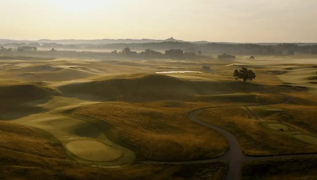 Erin Hills Golf Course - Destination-Golf.com
